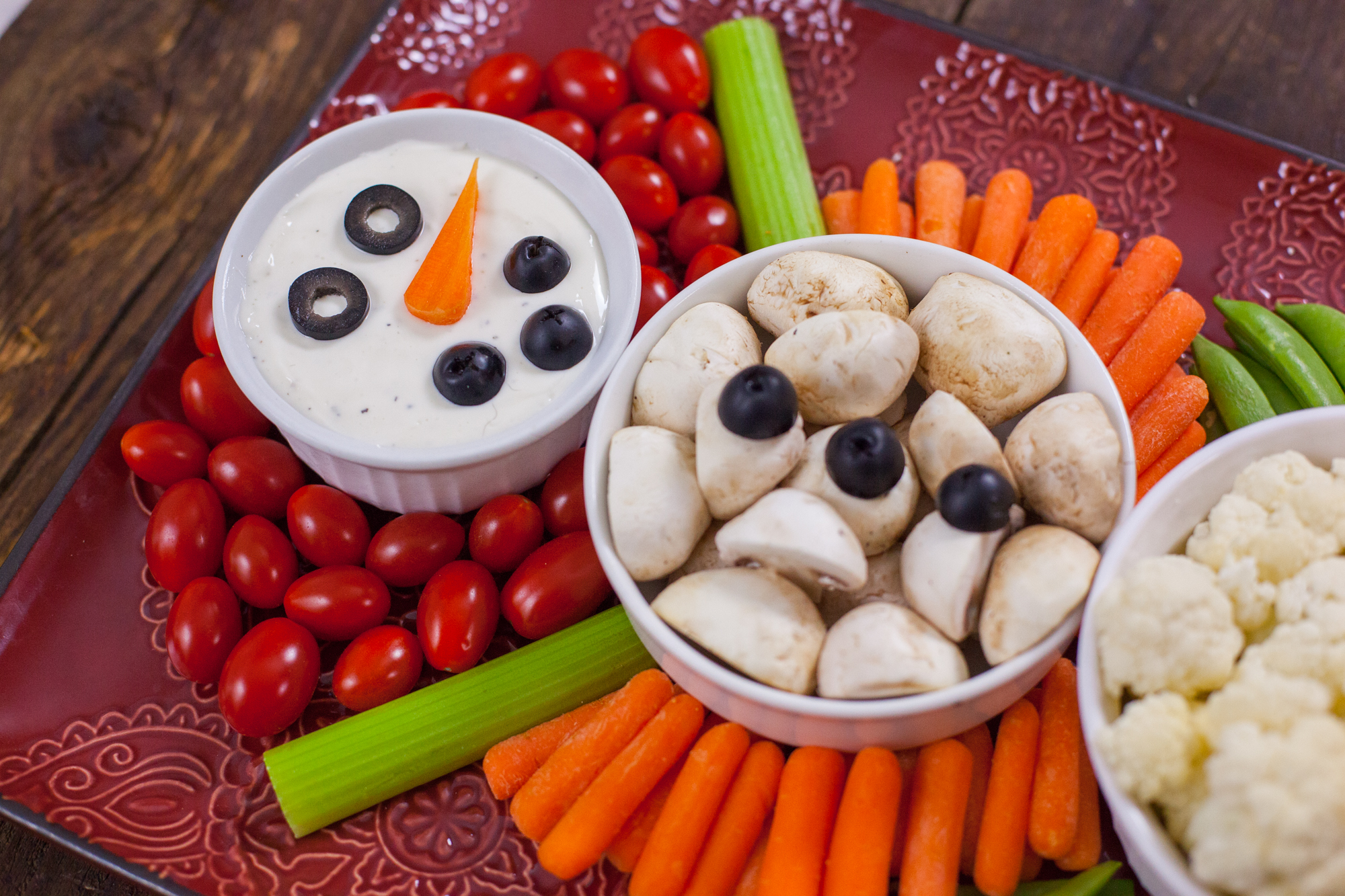 Christmas Veggie Tray Snowman - Eating Richly