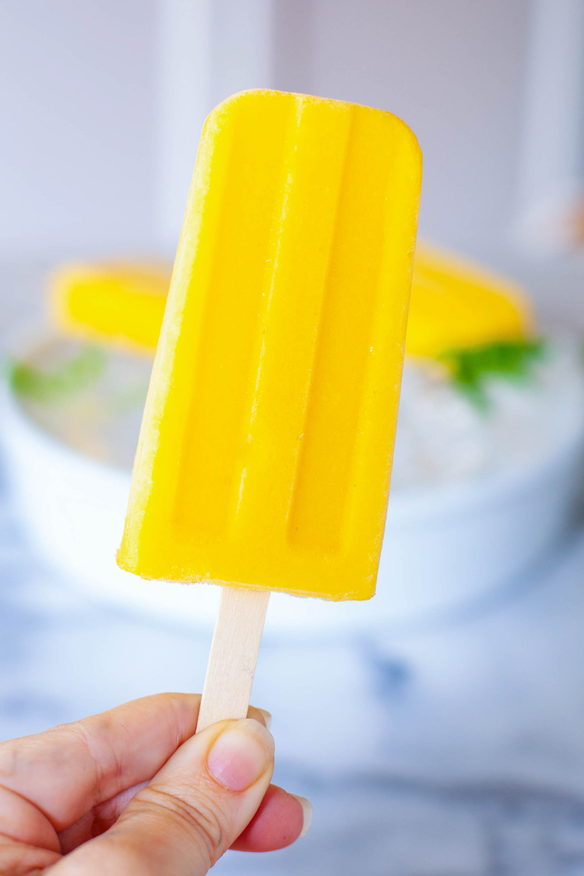 Mango Popsicles with Pineapple Juice are a Healthy Frozen Treat ...