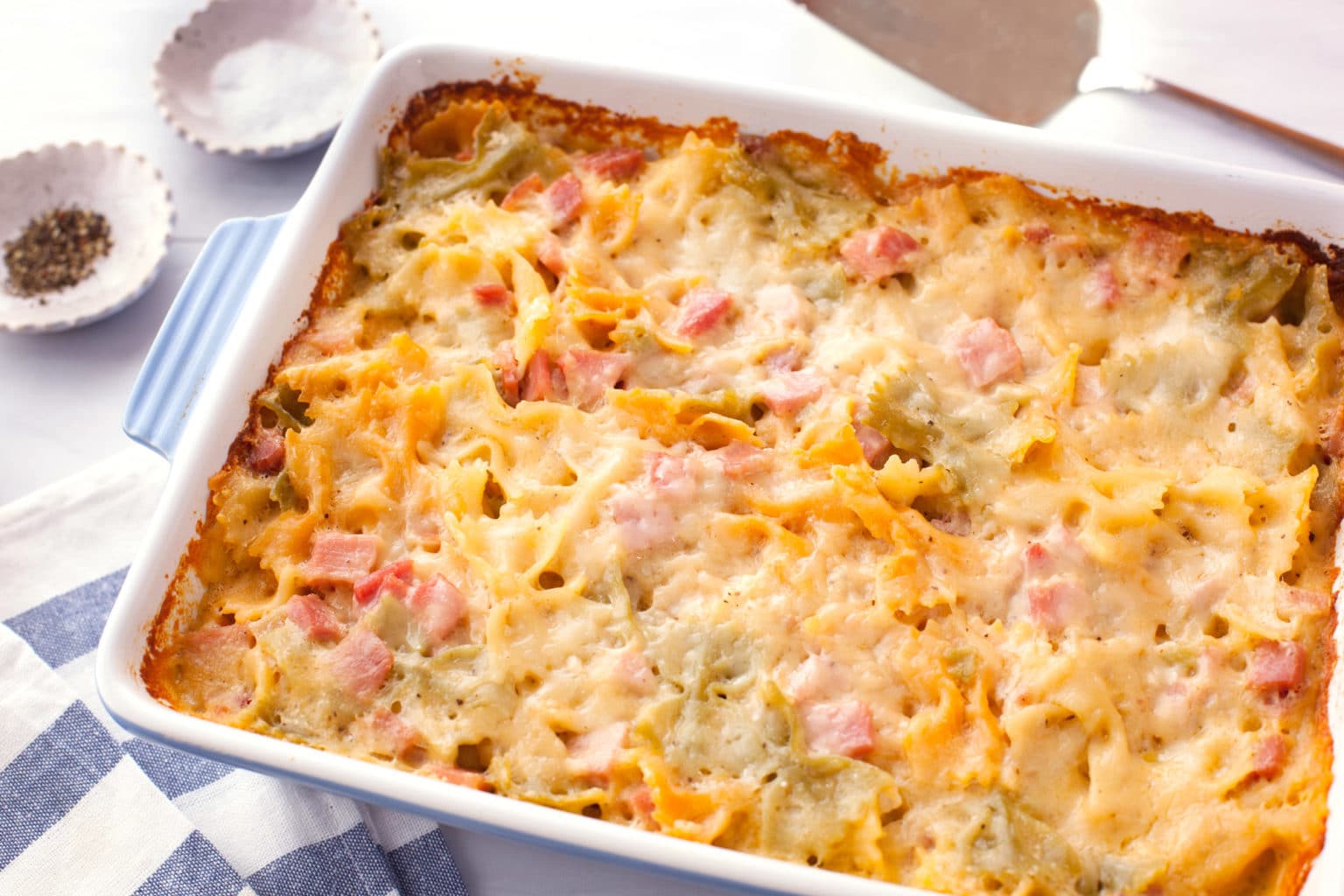 Cheesy Pasta Bake with Ham is Perfect for Leftovers - Eating Richly